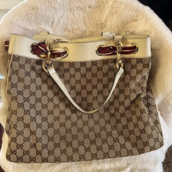 Gucci | Bags | Authentic Gucci Positano Large Canvas Scarf Tote Bag ...